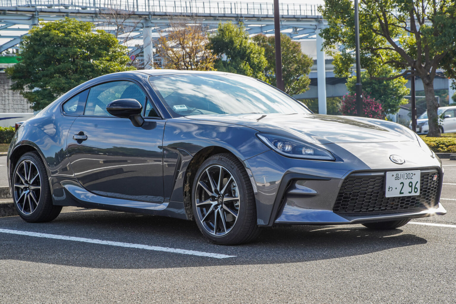 【詳細写真で新旧比較】トヨタ初代86とGR86買うならどっち？大きさ寸法・エンジンスペック・インテリア・外装 - PAPER DRIVER LOVERS