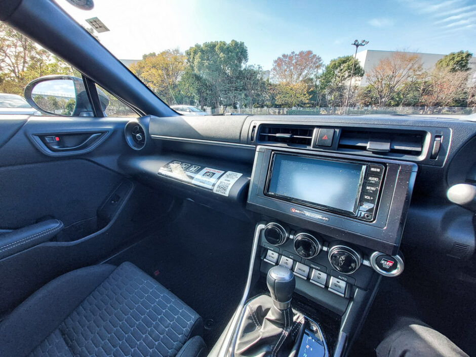 【内装インテリア編】トヨタ GR86 AT SZグレード試乗記②標準でもスポーツ感あるインテリア - PAPER DRIVER LOVERS