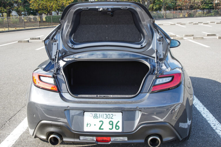 【内装インテリア編】トヨタ GR86 AT SZグレード試乗記②標準でもスポーツ感あるインテリア - PAPER DRIVER LOVERS