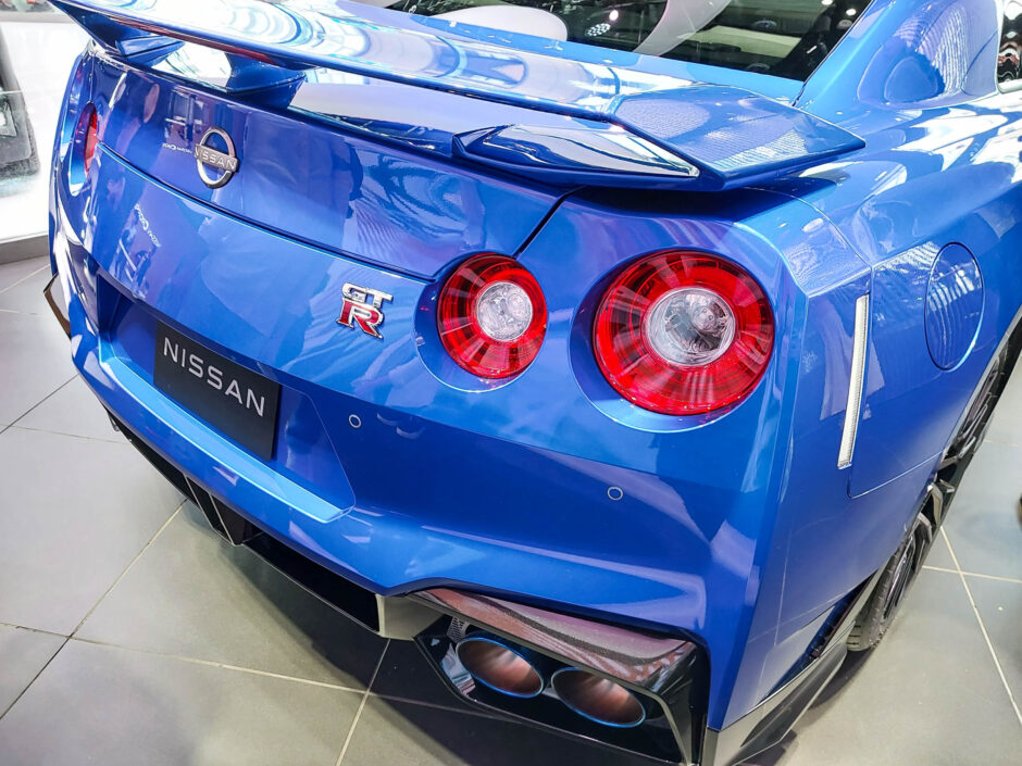 新型日産GT-R 2024年モデルの内装が凄い！プレミアム感溢れる上質なデザインをチェック - PAPER DRIVER LOVERS
